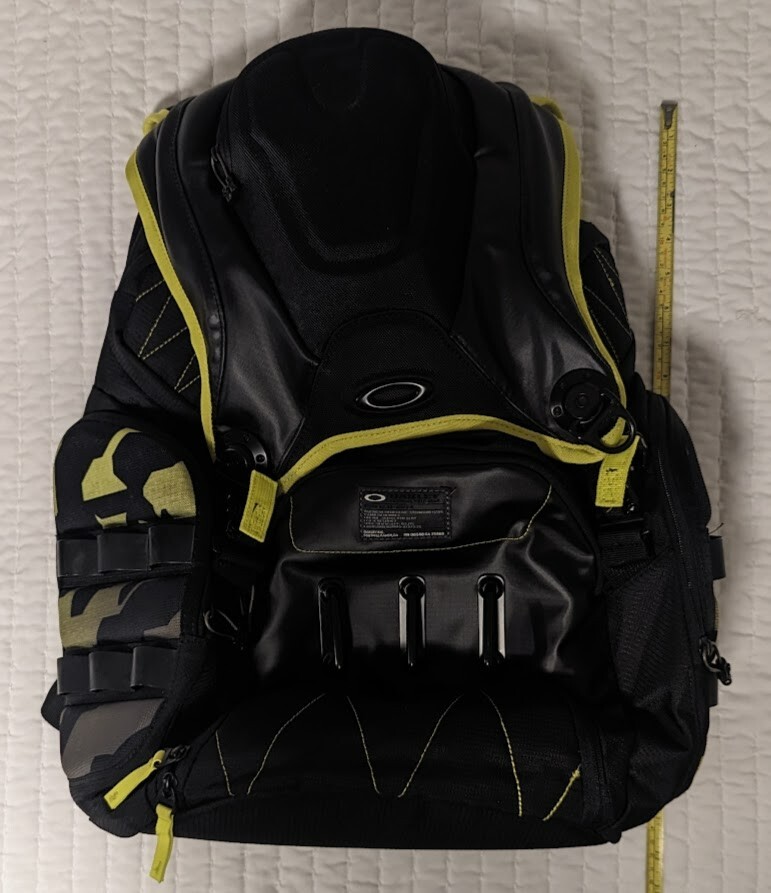 Oakley Tactical Field Gear Backpack 20-S1242-B Daypac… - Gem