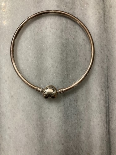 Pandora Moments Heart Clasp Silver Bangle Bracelet 596268-19 Size 7 1/4 ...