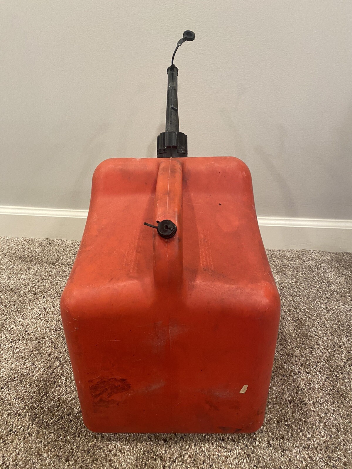 (1) Chilton 6 Gallon Red Plastic Vented Gas Can Vintage Pre Ban 42236 ...