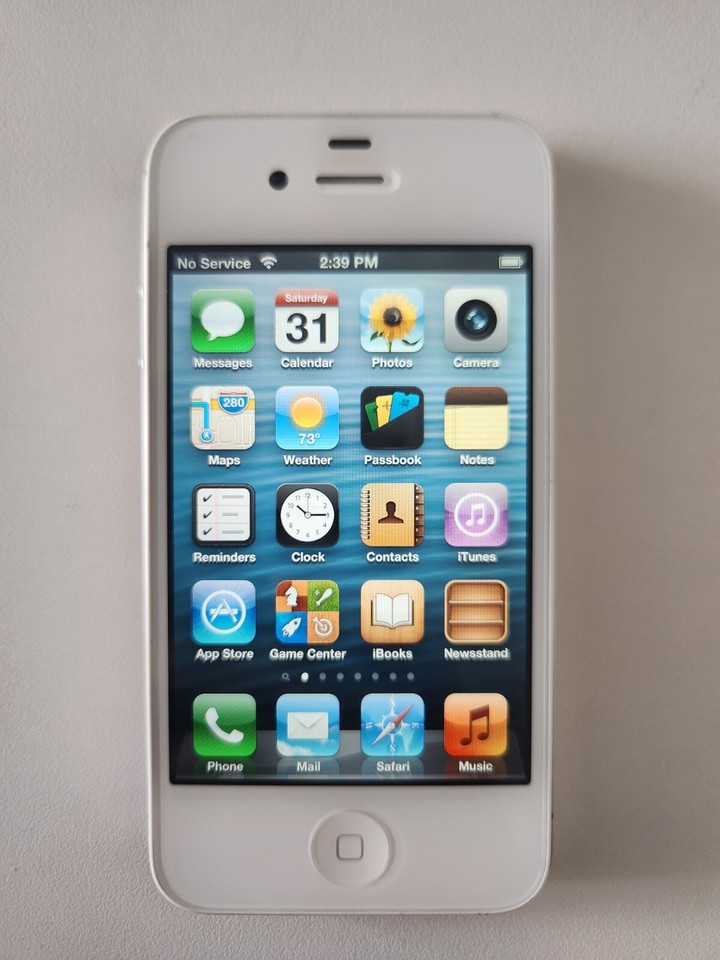 ULTIMATE Nostalgic iOS Experience! Rare custom-built iPhone 4S! (16GB ...