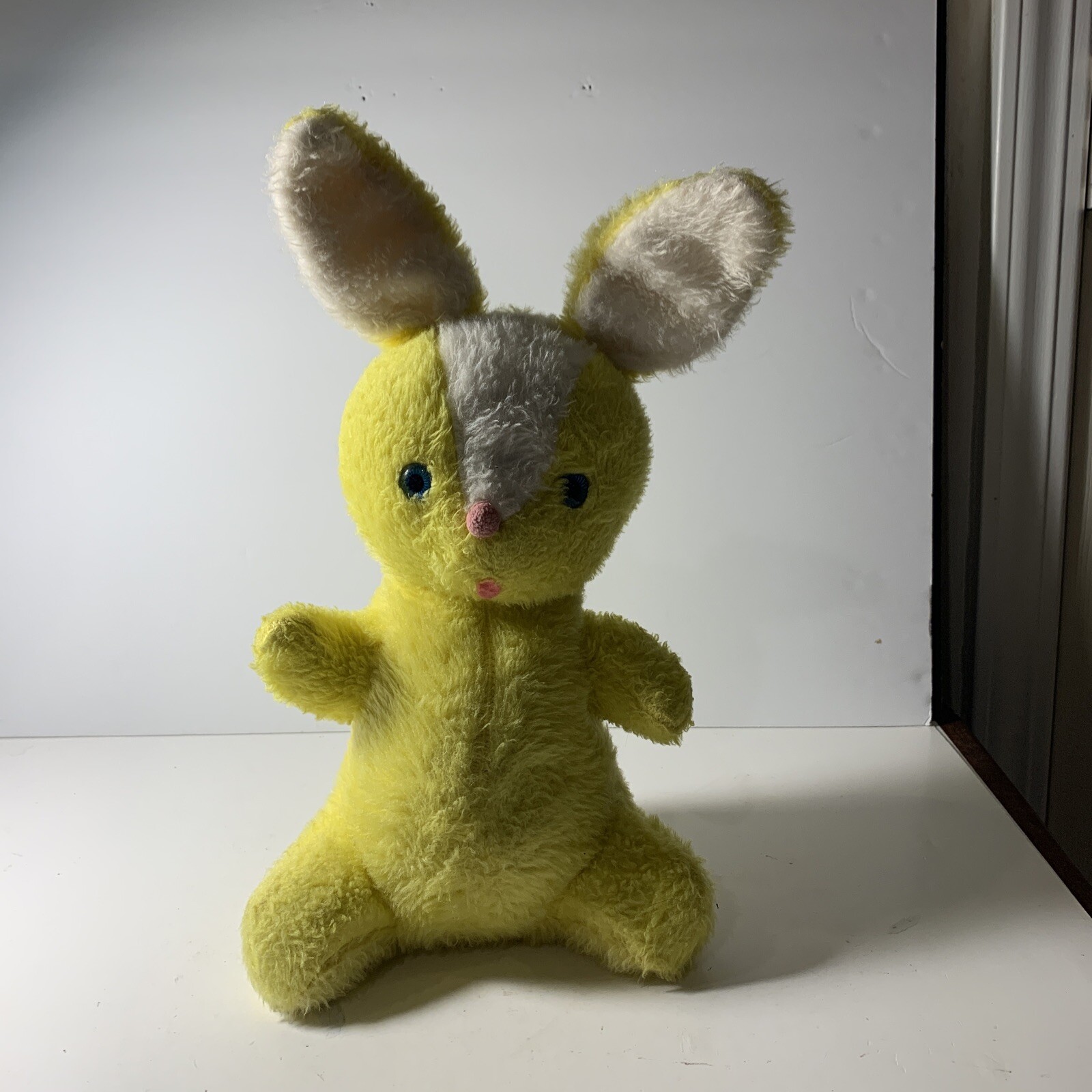 knickerbocker Animals Of Distinction Rare Vintage 14” Yellow Rabbit VGC ...