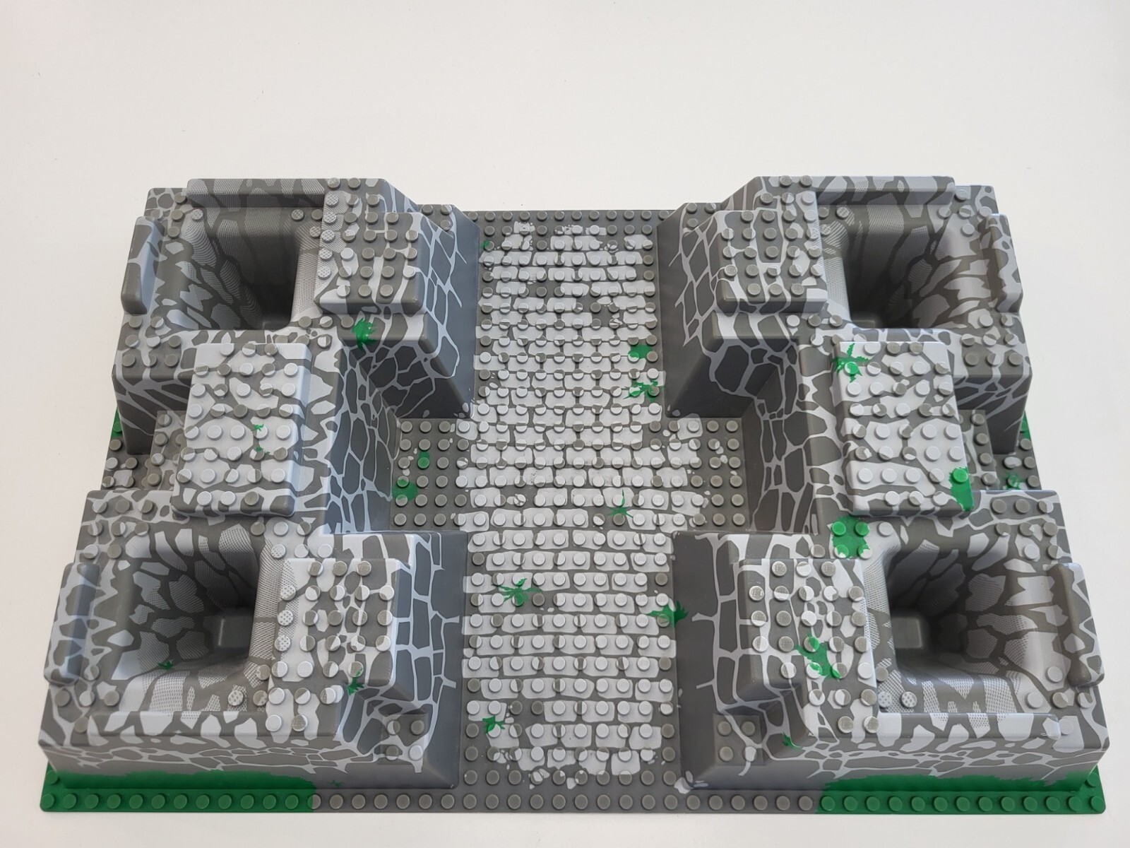 LEGO Raised 3d Baseplate 30271 Green Gray Rock 10 X 15 Castle Knight ...
