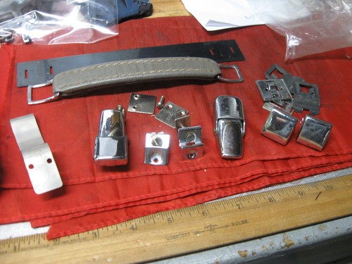 Singer Sewing Machine 600 Series Gray Case Carry Handle Auto-Reel Touch ...