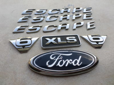 01-06 Ford Escape Xls V6 YL84-7843156-AB Logo YL8Z-7842528-AC Emblem ...
