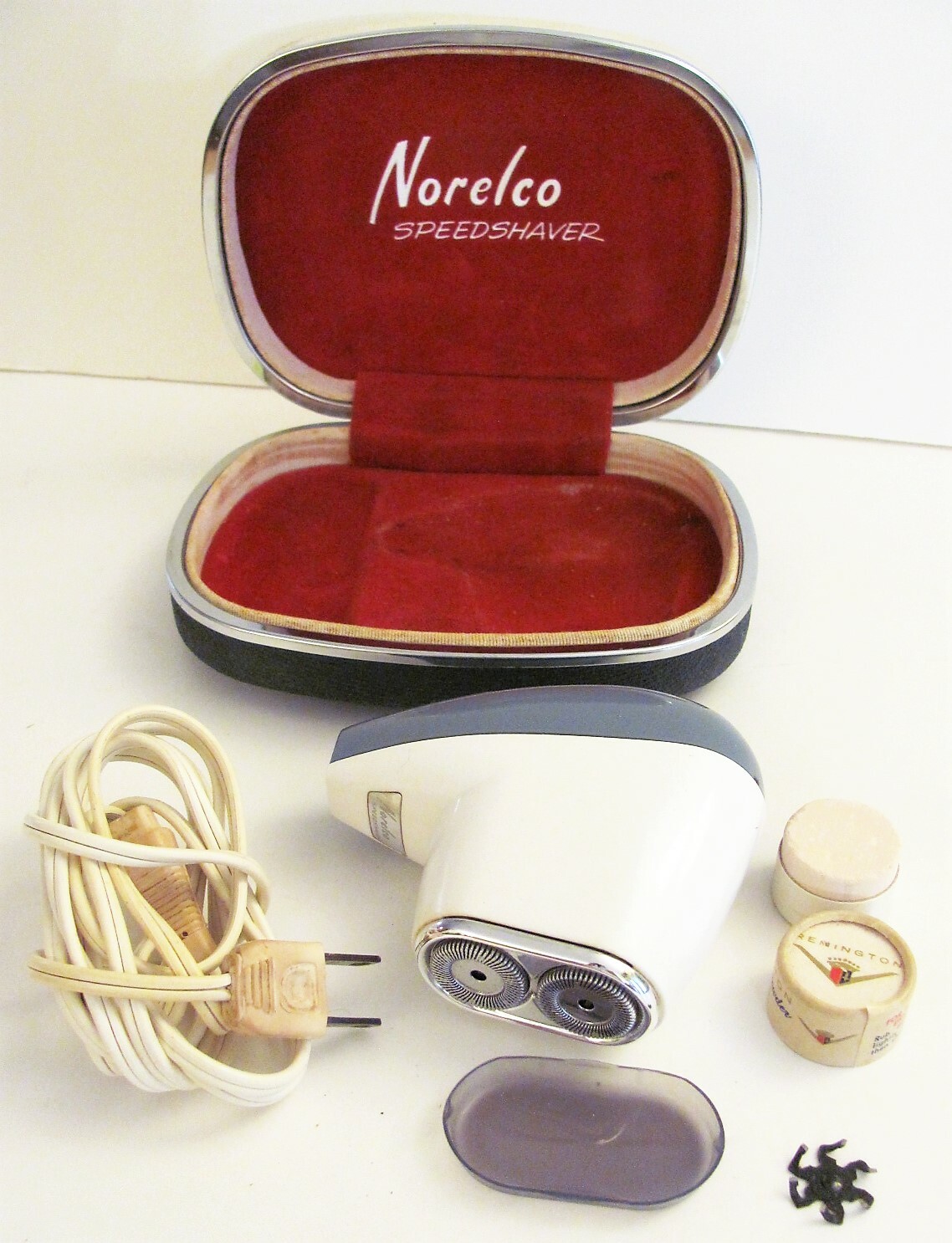 VTG Norelco Speedshaver Electric Razor Shaver Works case Remington ...