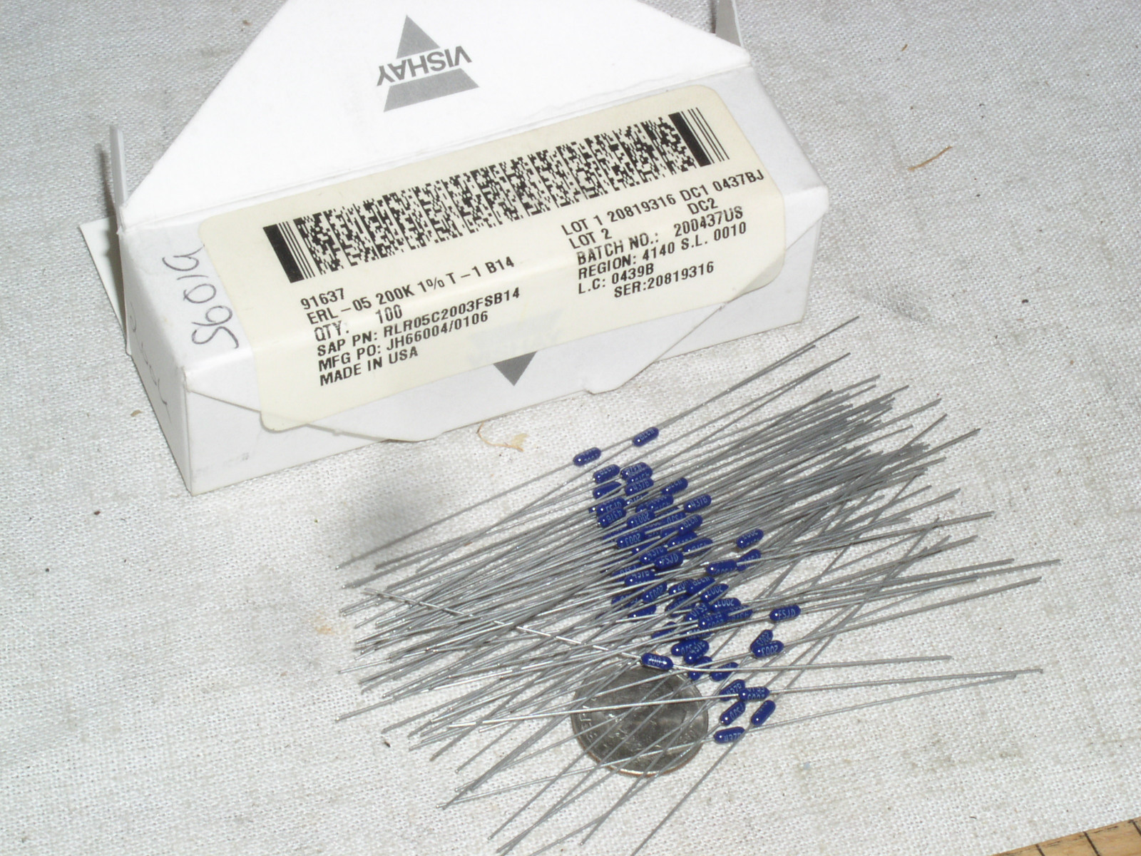 76 VISHAY RLR05C MIL RESISTOR 200K OHM 1/8W 1/8 W 1% MF RESISTORS ...