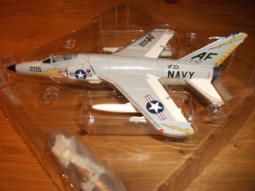 FALCON MODELS FA728003 1/72 GRUMMAN F11F-1 TIGER USN VF-33 "ASTRONAUTS ...