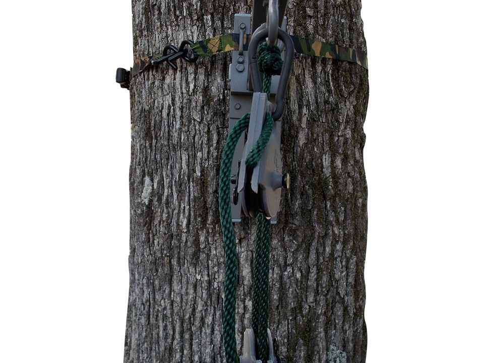 Bucket Feeder Hanger with Bracket and Locking Pulley and Ratchet Strap ...