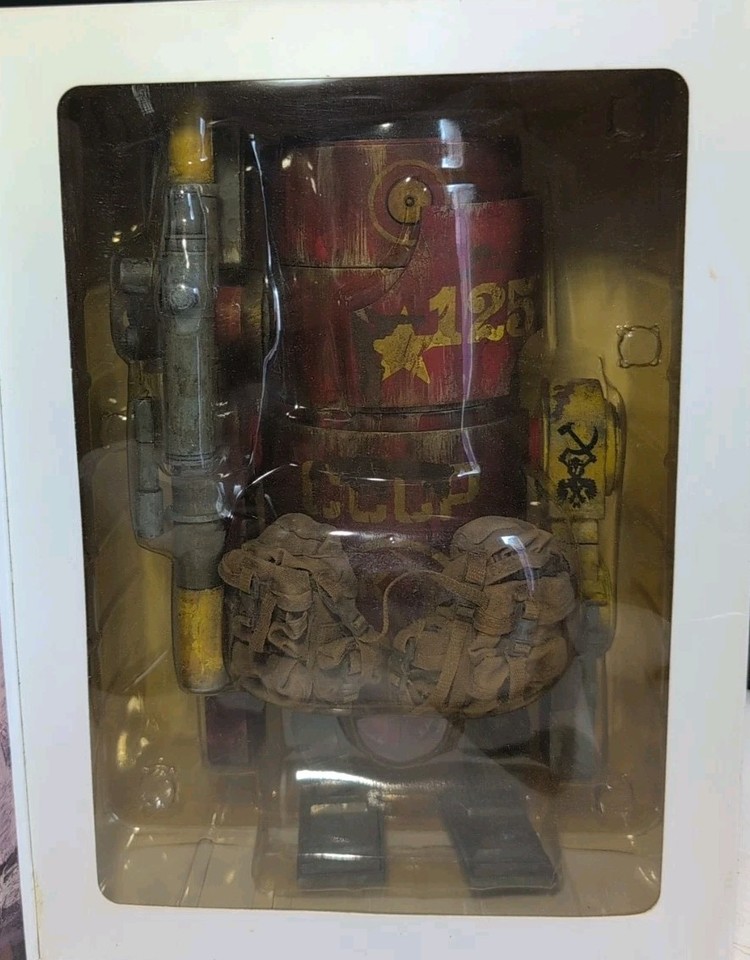 BIG RED - THREEA WORLD WAR ROBOT WWR ASHLEY WOOD LARGE MARTIN 1/12 ...