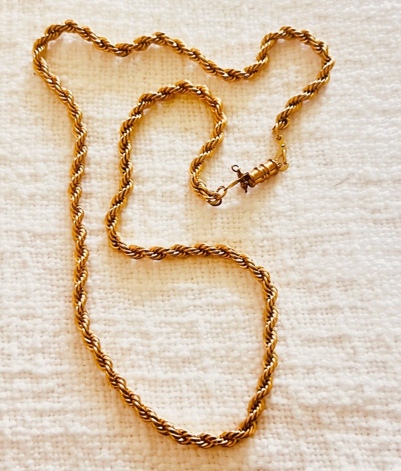 VTG Gold Tone Lot/25 Necklaces, Brooches, Clip Ons. Some Signed. | eBay