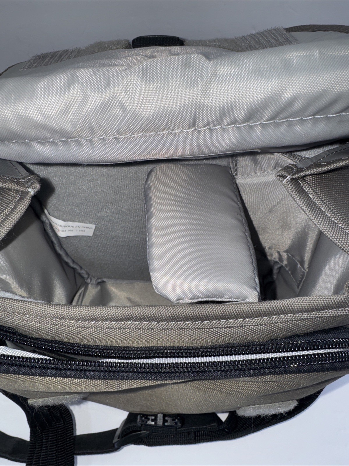 Lowepro Event Messenger 100 Camera Bag W Shoulder Strap DSLR Padded 8 ...