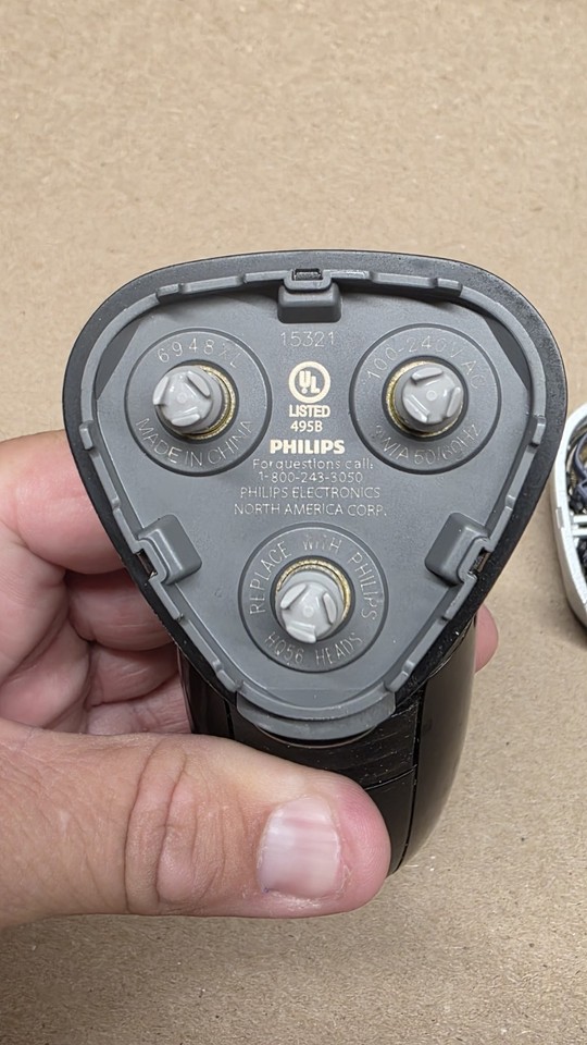 Philips Norelco Cordless Electric Razor 495B TESTED | eBay