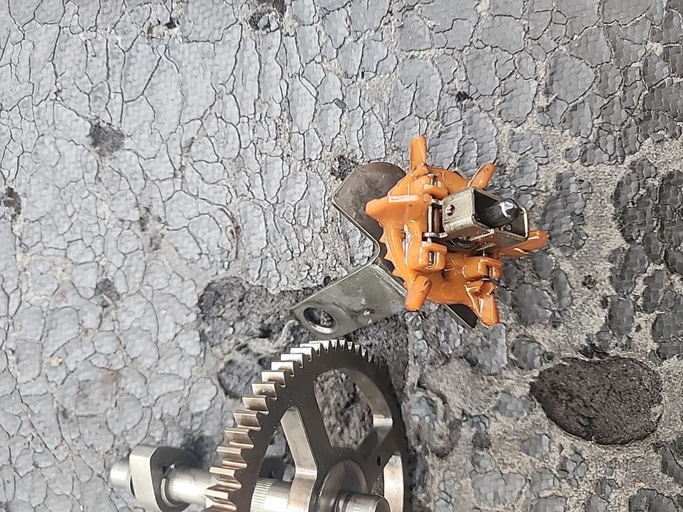 BRIGGS STRATTON 28V707 Camshaft & Oil Slinger 697668 & 691968 | eBay