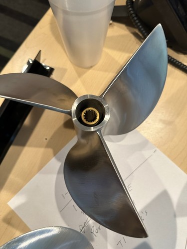 Signature APBA J HYDRO RACE PROPELLER 14 Spline 17 P Tohatsu Mercury ...