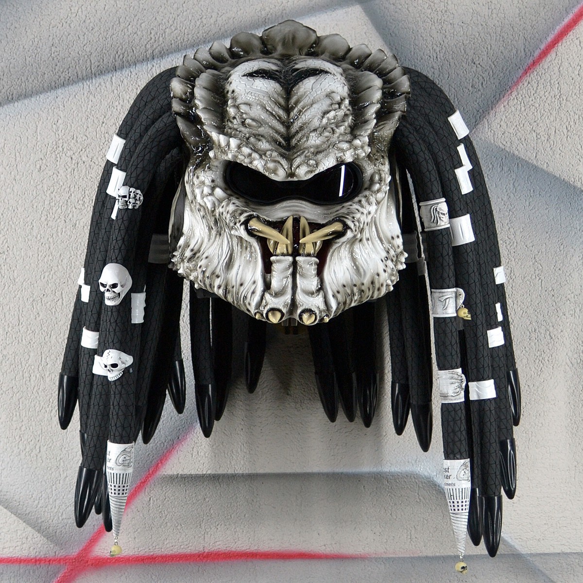Predetor Helmet Predator Phantom Helmet | Inspire Uplift