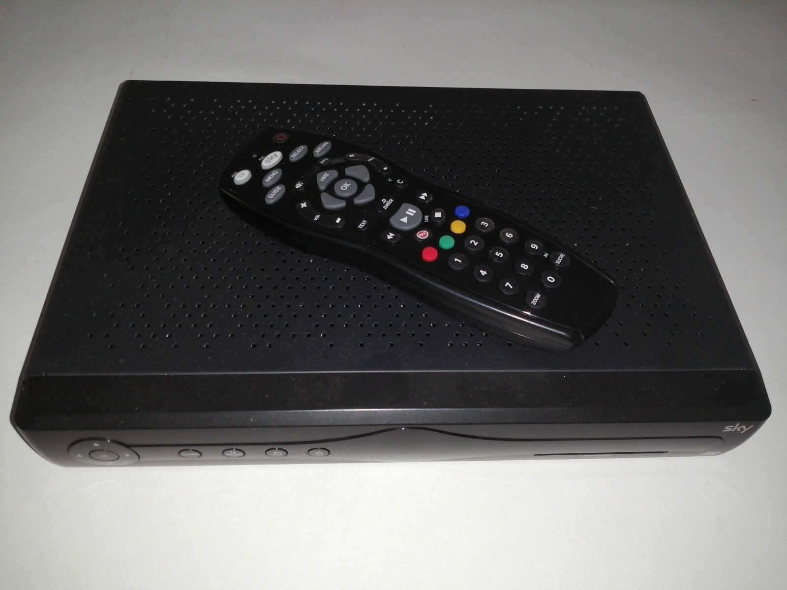 Humax PR-HD 3000 SKY S HD4 DVB-S2 Satelliten Twin Tuner Sat Receiver ...