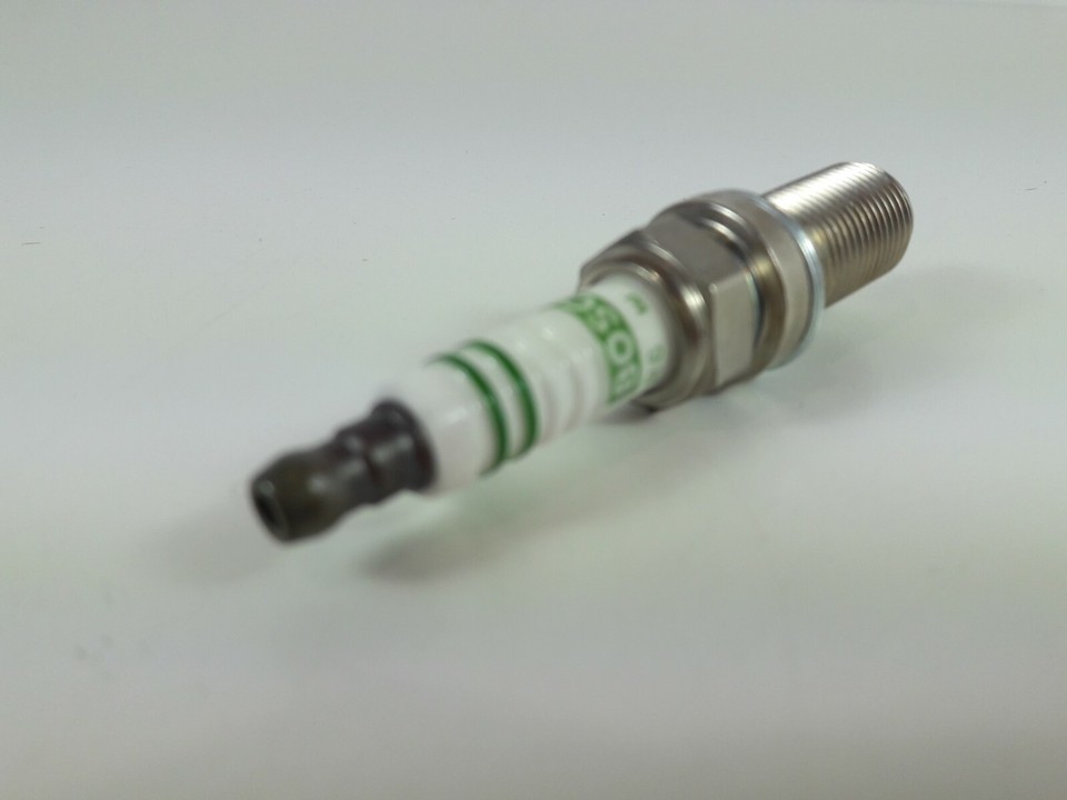 1x BOSCH Spark Plug FR8SEO 0242229702 SUPER | eBay