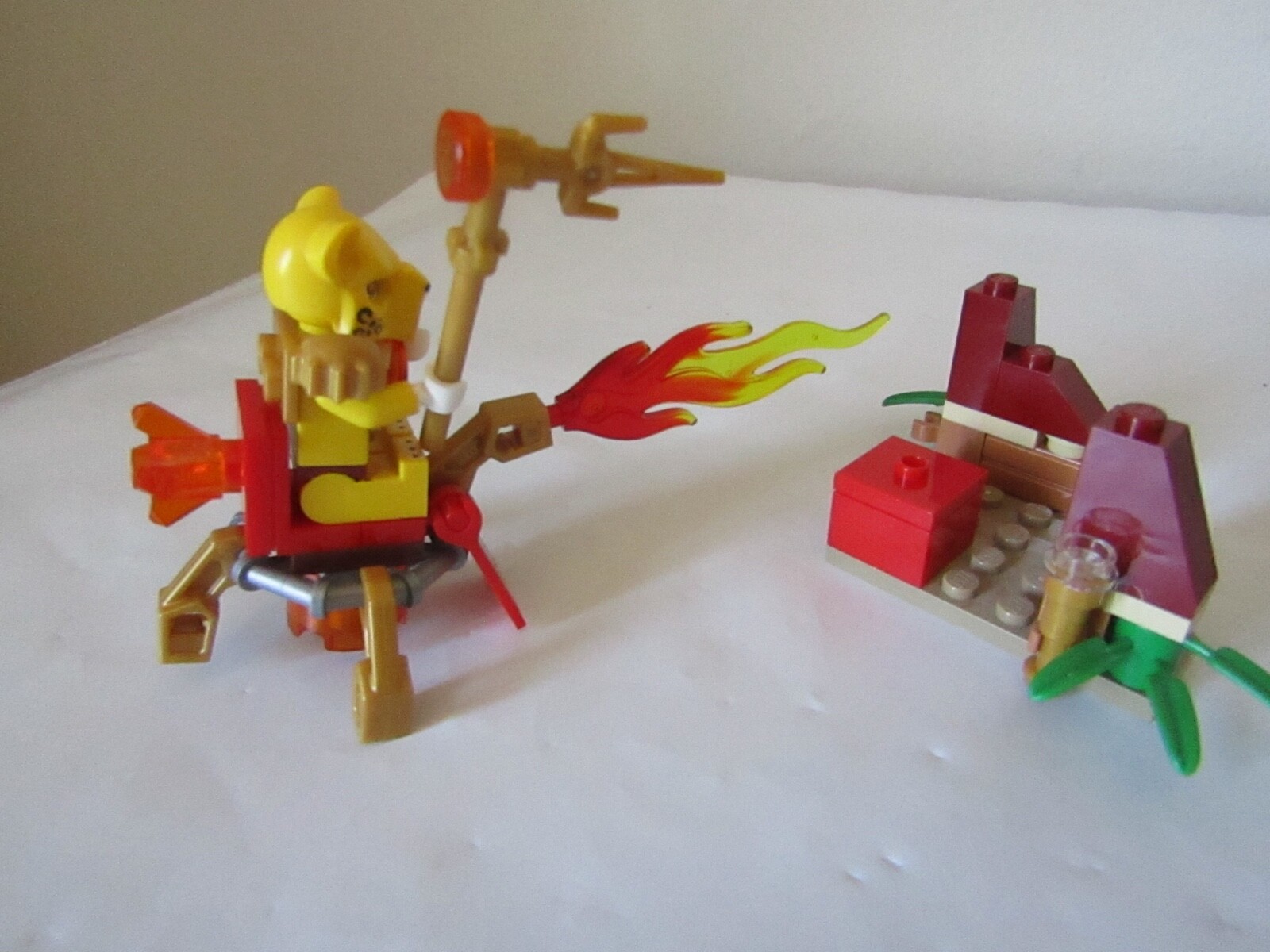 LEGO Legends of Chima Vardy's Ice Vulture Glider Set 70141 | eBay