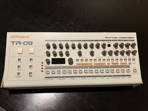 Roland TR-09 Rhythm Composer Drum Machine TR 09 Boutique 909 | eBay