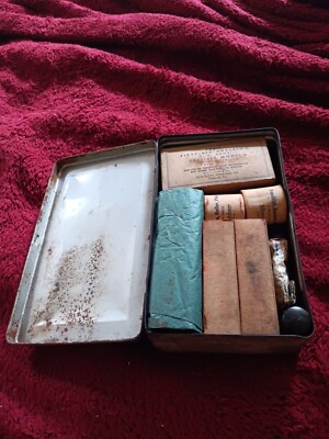 wwii medical kit with Johnson and Johnson bandages and Carlisle model ...