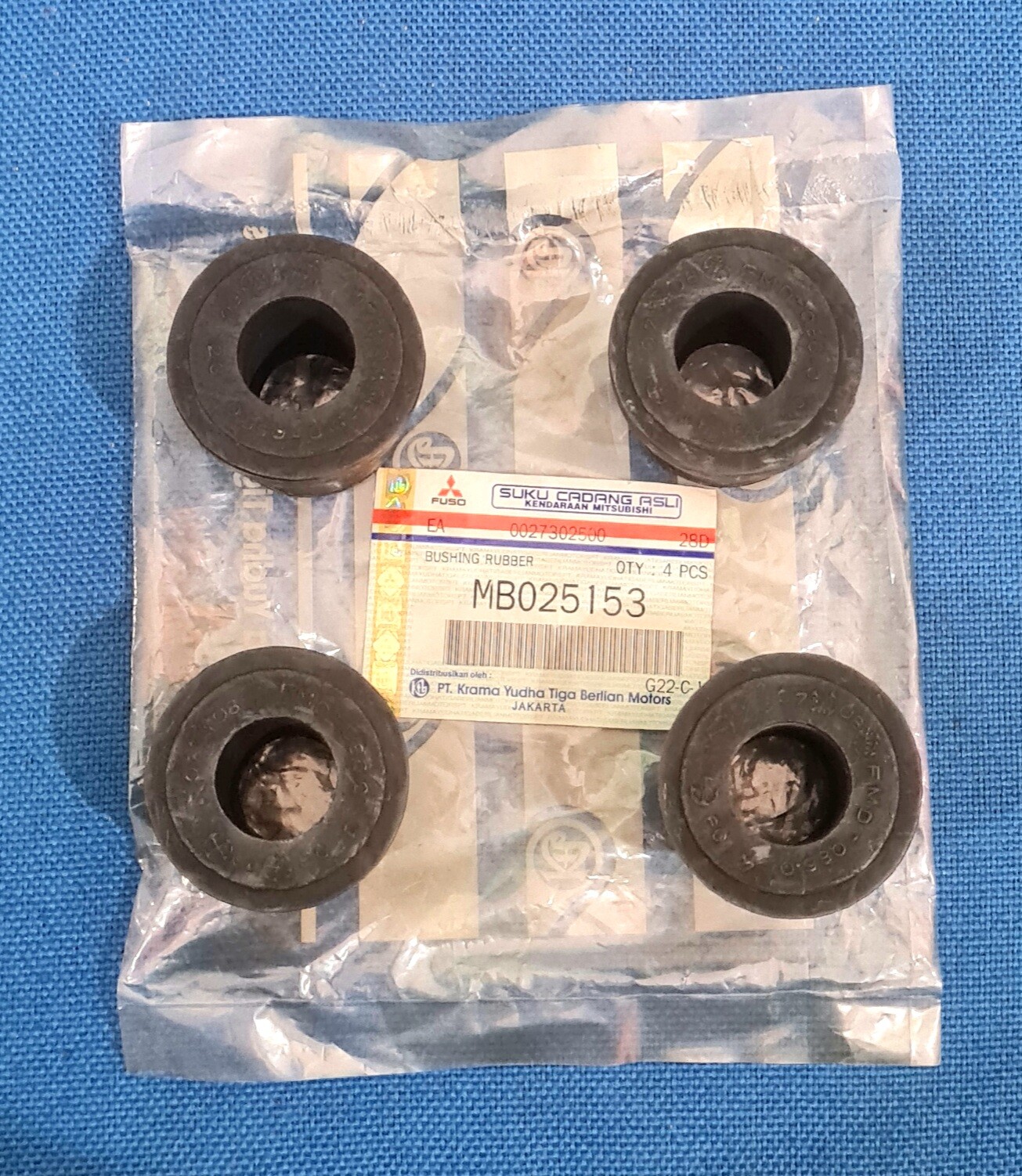 MITSUBISHI FUSO CANTER FE125 FE73 FE83 FE84 REAR LEAF SPRING BUSHING ...