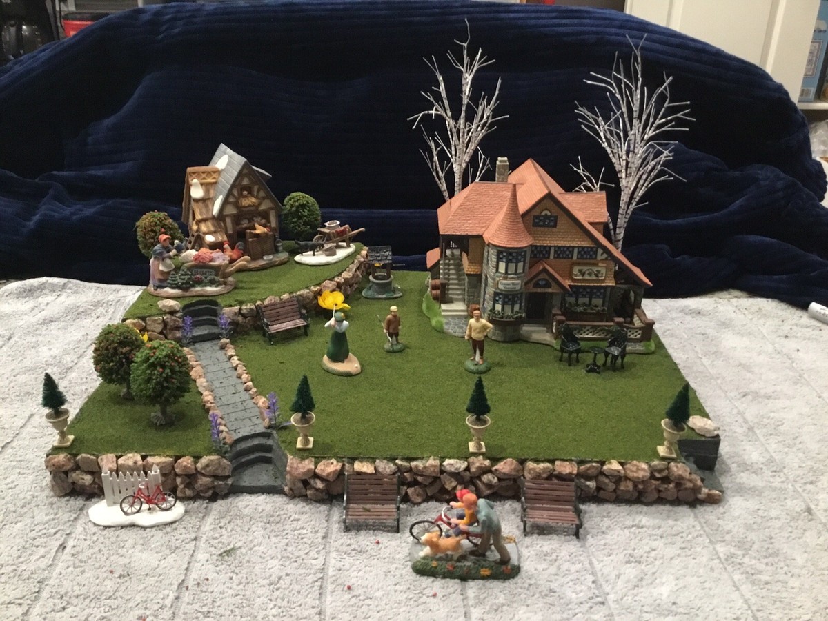 Lemax Miniature Town Design Lemax Christmas Village: White Christmas