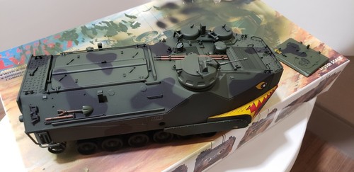 Academy 1/35 Plastic Model Kit Lvtp7 ROKMC Amtrac Landing Craft Ta958 ...