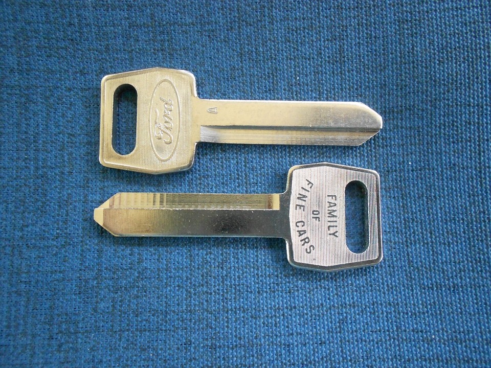 2 FORD LOGO F100 F150 F250 E100 E200 TRUCK VAN IGNITION KEY BLANKS 1967 ...