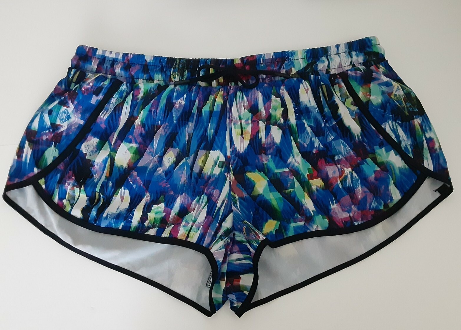 FABLETICS Running Shorts Women's Size M Carrie Multicolor Print ...