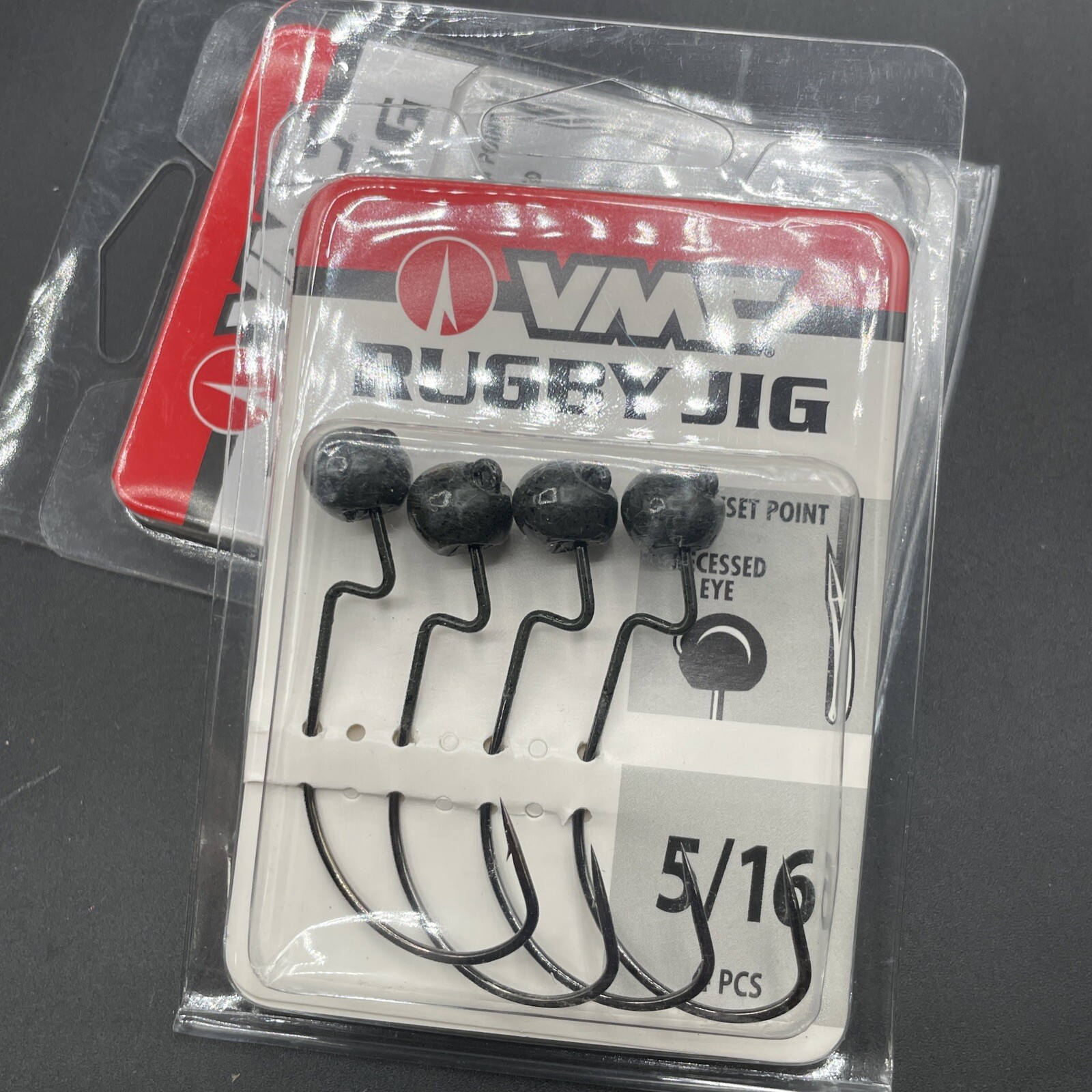VMC Rugby Jig, 5/16 oz Black, 4 Piece Recessed Eye Offset Point Fishing ...