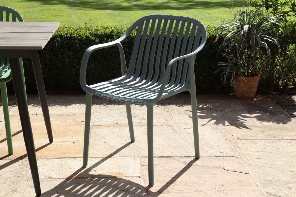 COLOURFUL STACKABLE OUTDOOR GARDEN CHAIRS CHOICE OF SIX COLOURS FULLY ...