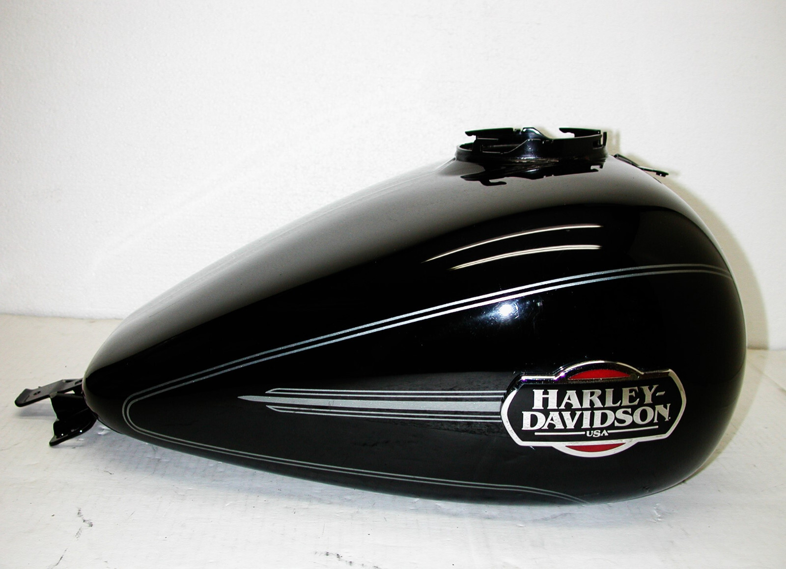 HARLEY DAVIDSON Street Road Glide 2008+UP Touring OEM 61356-08 Fuel Gas ...