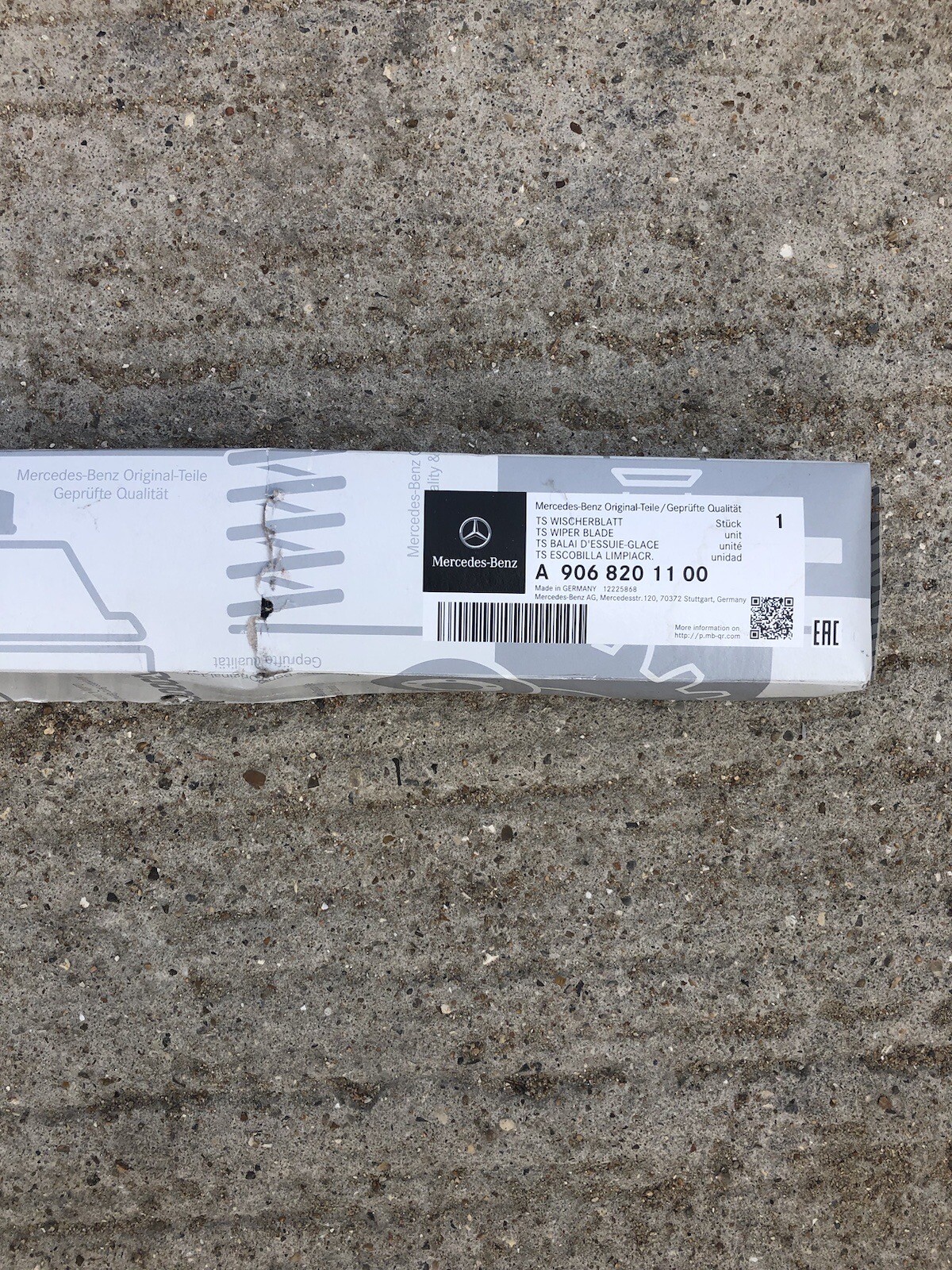 Pair of Genuine MERCEDES SPRINTER 906 Front Wiper Blades A9068201100 ...