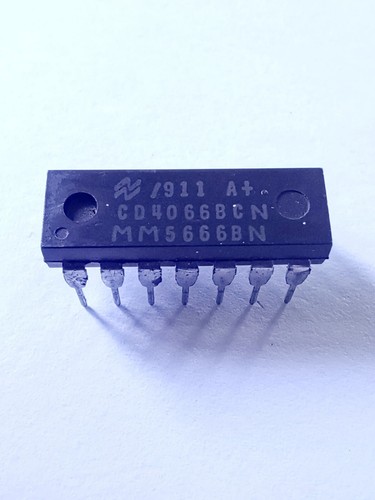 National Semiconductor CD4066BCN MM5666BN Integrated Circuit IC Chip ...