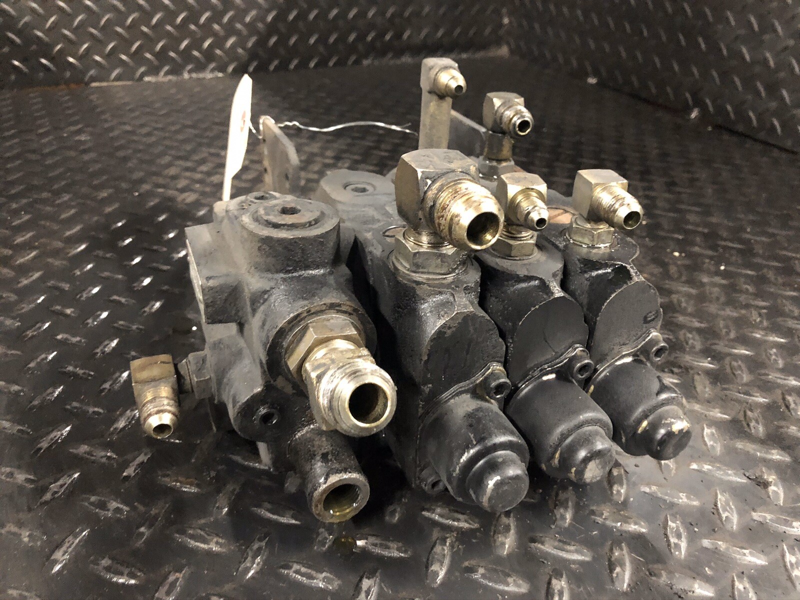 2023309 Control Valve Hyster S30XM Forklift Good Used Parts | eBay