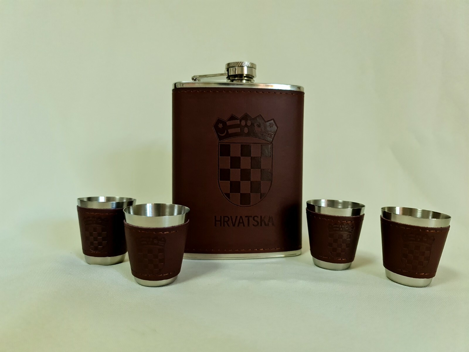Personalizable Flask with Croatian Coat of Arms 9oz and 4 Shot Glasses ...