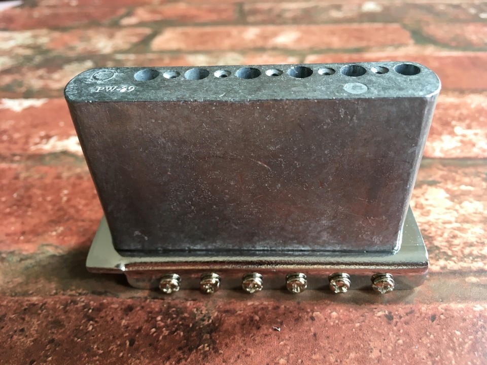 Fender Stratocaster Tremolo Bridge, Vintage-Style Standard Strat Trem ...