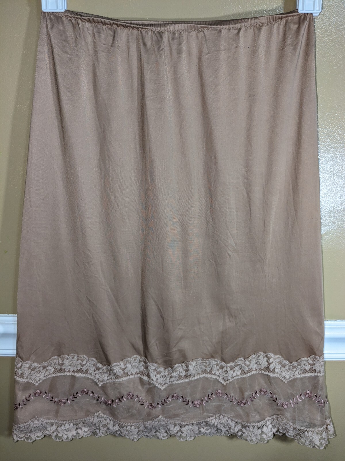 Vintage Kayser Luxite Half Slip Embroidered Lace Size… - Gem