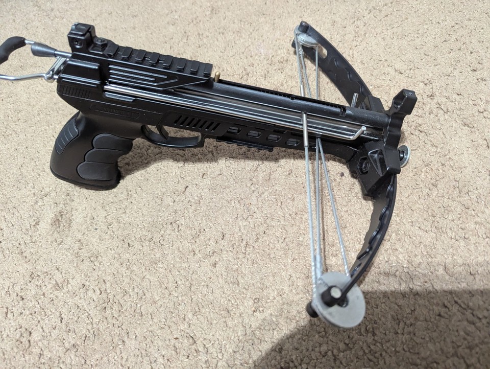 Mantis Pistol Crossbow Shoots Balls And Bolts.Great Condition | eBay