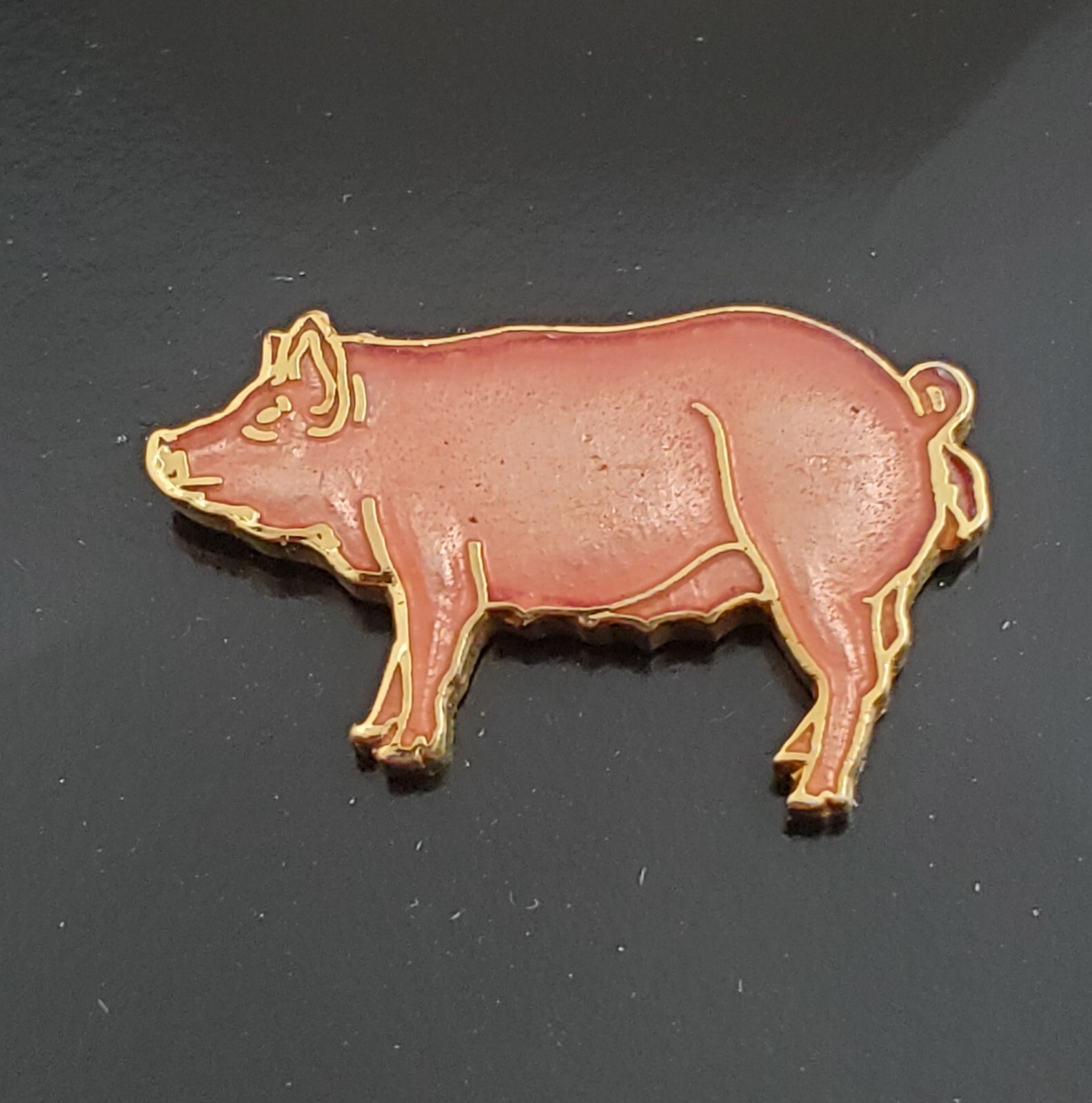Brooch Vintage PINK PIG Pin 1986 signed WM SPEAR Desi… - Gem