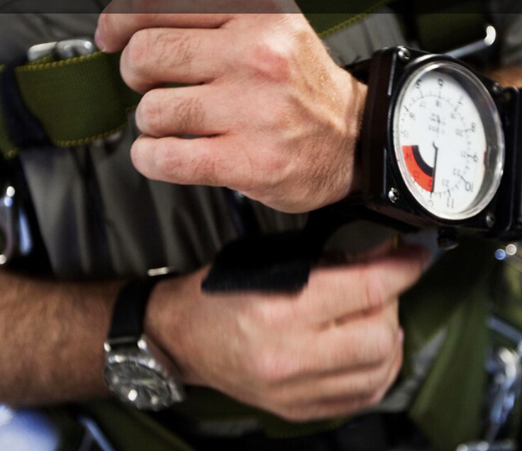 Alti-2 Sky Diving Aneroid Altimeter MA2-30 Black Military 24k Feet for wrist | eBay