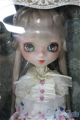 Poupée Pullip White Witch of the Secret Garden titre original d'occasion | eBay