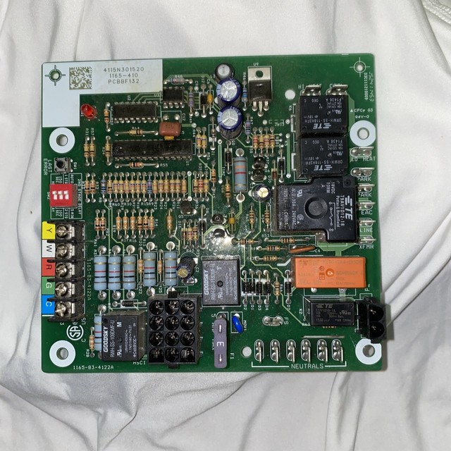 PCBBF132 Goodman Amana 1165-410 Furnace Control Board 0411n065993 for ...
