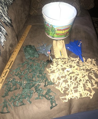 TimMee Plastic Soldiers in a Bucket Tim Mee Toy Figures #1431 Complete ...