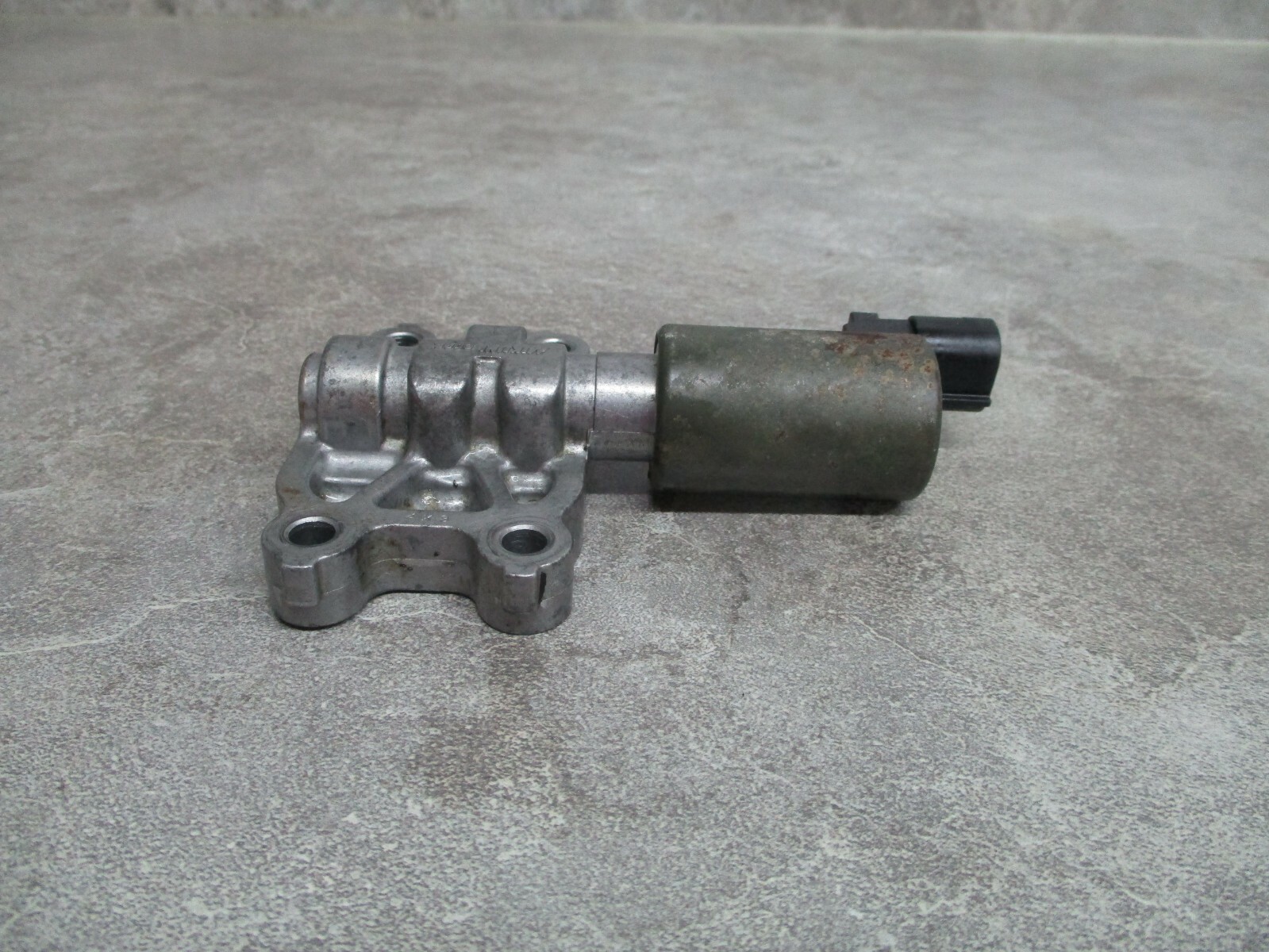 SUZUKI OEM OIL CONTROL VALVE #16550-93J00 | eBay