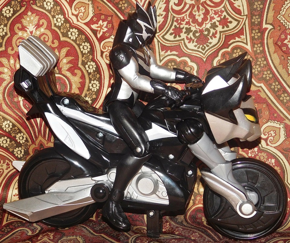 Power Rangers Jungle Fury Black Bat Ranger Transforming Battle Bike Toy ...