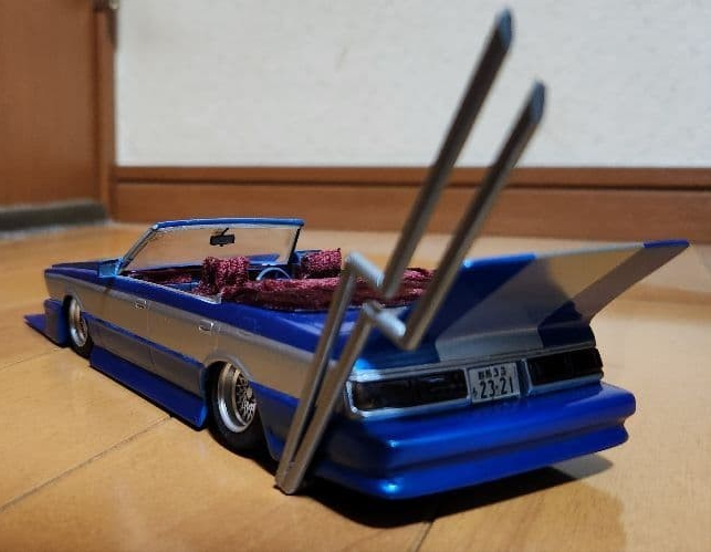 Crown 2.8 Custom Painted Built 1:24 Car Fujimi Model Kit | eBay