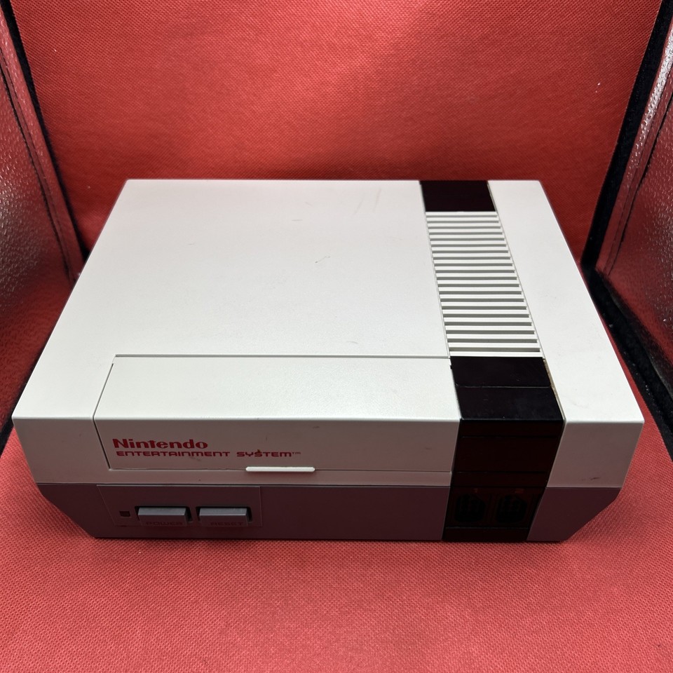 Nintendo Entertainment System NES Action Set CIB Box With Zapper And ...