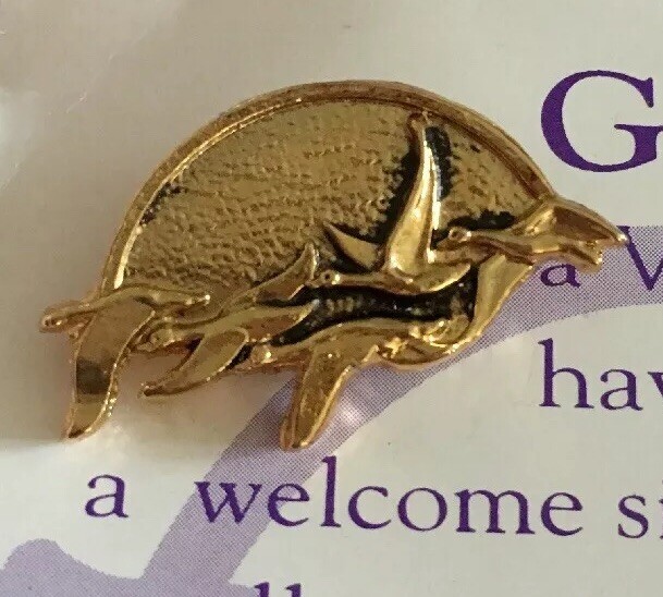 Canadian Geese Flock Lapel Pin Inspirational Pin Bird Brooch Tie Tack ...