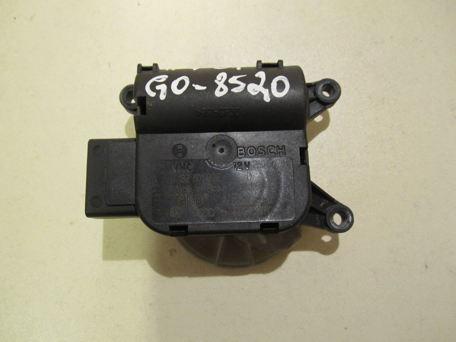 8E1820511C Audi A4 B7 2007.y 2.0 TDI servomotor heating 8E1 820 511 C ...